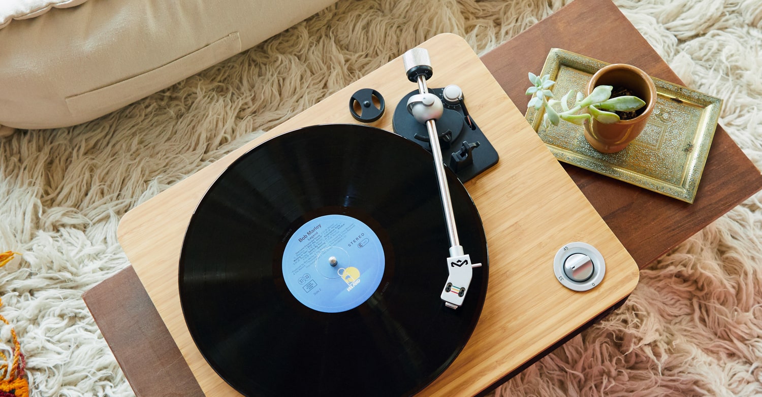 How to Fix Scratches on Vinyl Records: 2 Methods – House of Marley